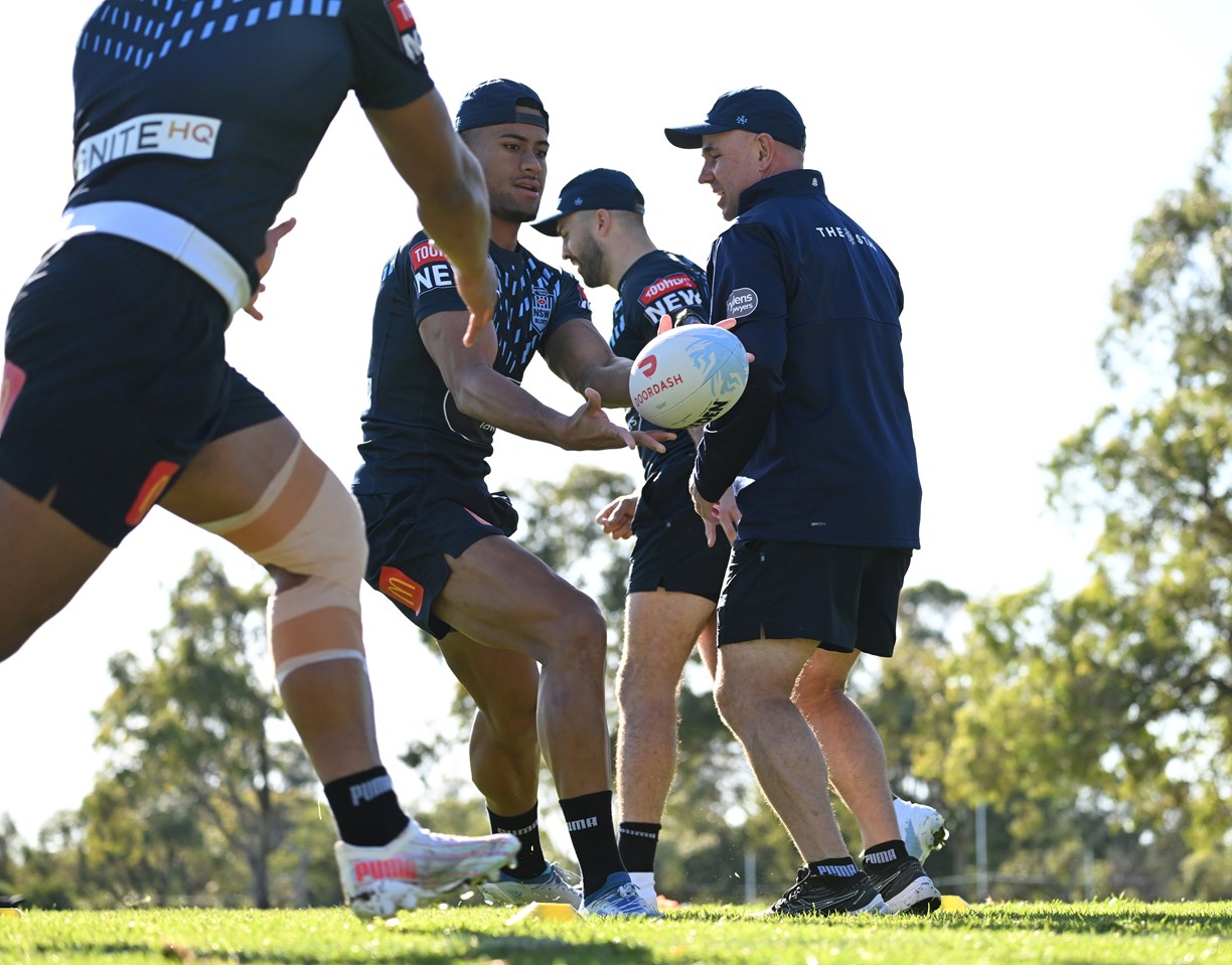 Blue Panthers hit training paddock in Perth | Official website of the ...