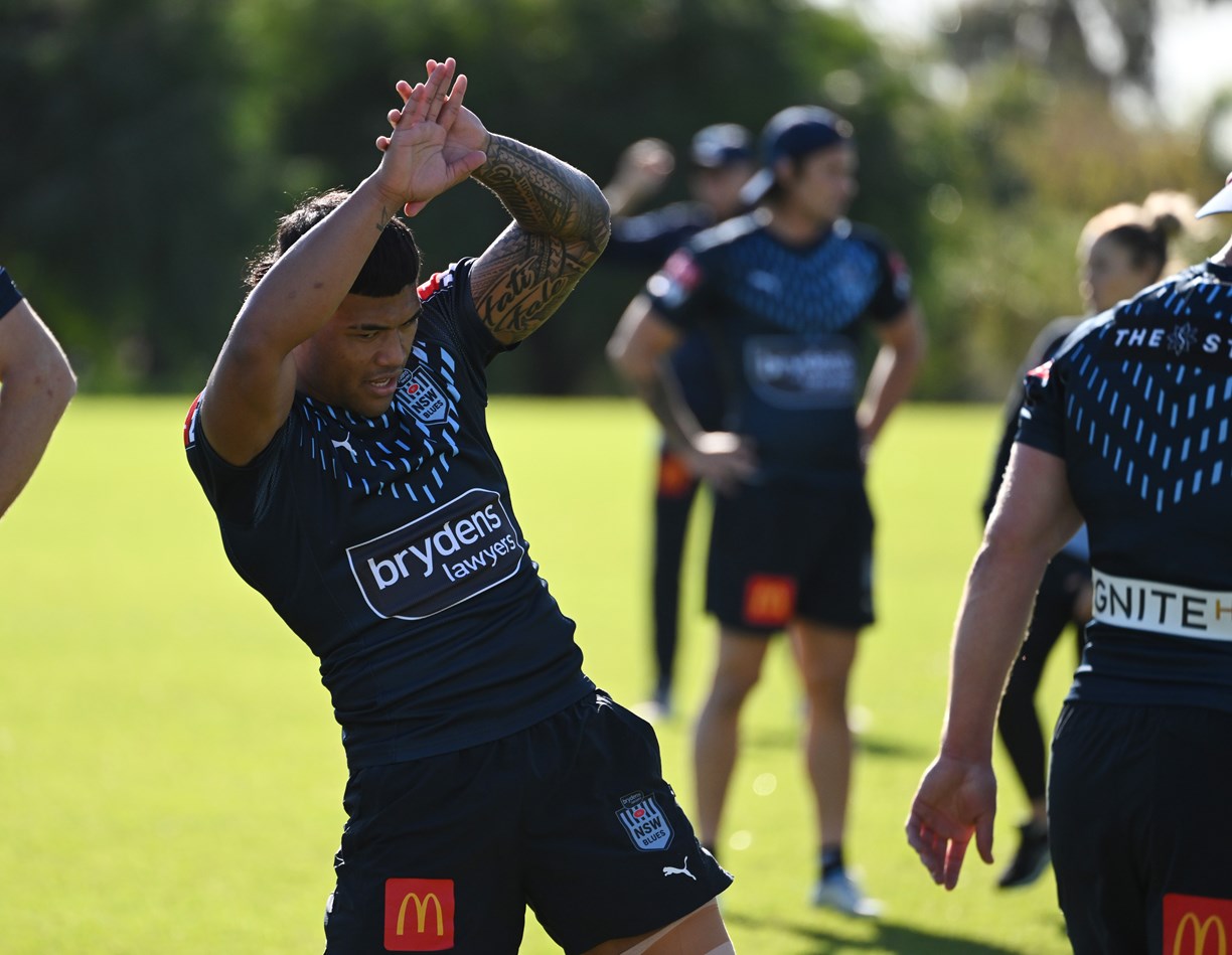 Blue Panthers hit training paddock in Perth | Official website of the ...