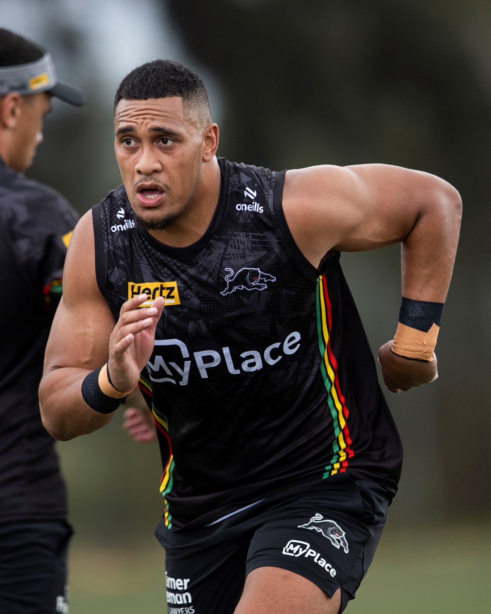 Gallery: First day on the field | Official website of the Penrith Panthers