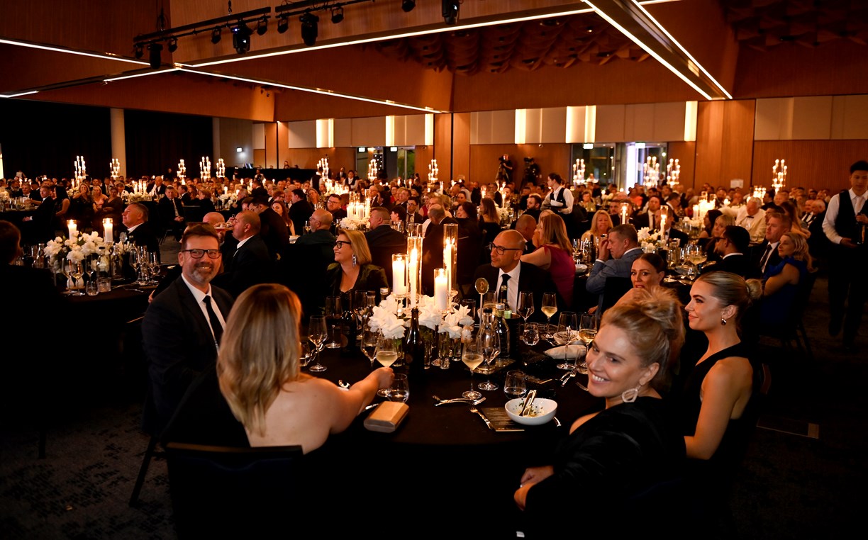 Gallery: Merv Cartwright Medal | Official website of the Penrith Panthers